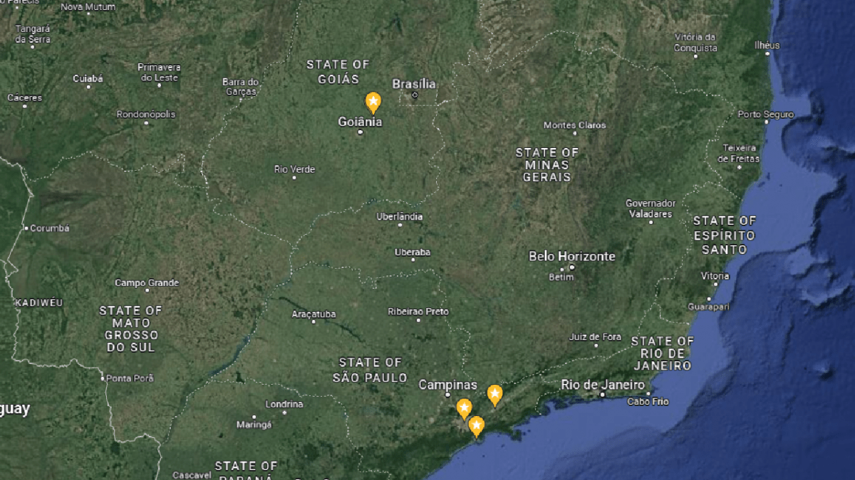 Crixás is located 380 kilometers from the then-newly established ...